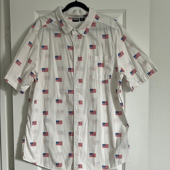 MAD Engine | Shirts | Mad Engine White And Red Casual Button Down Shirt ...